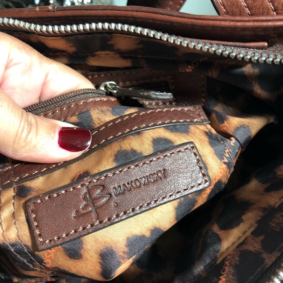 b. makowsky | Bags | B Makowsky Bucket A93569 Mini Brown Leather Tote ...